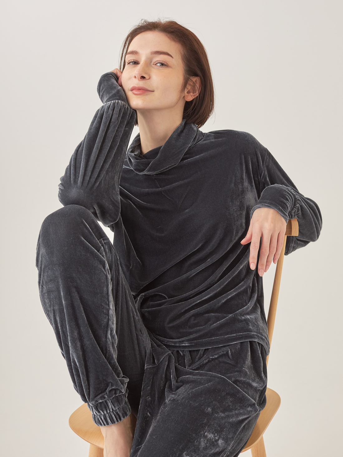 velour turtle top/ azure – AMATERASJAPAN